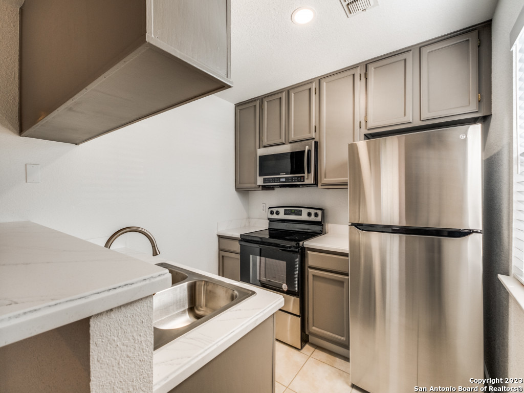 4803 HAMILTON WOLFE RD #924, San Antonio, TX 78229